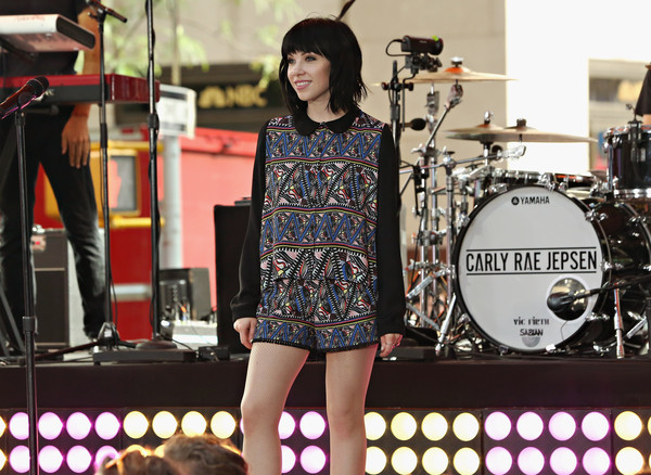 Carly Rae Jepsen to Preform Live at The Venetian in Las Vegas for New ...