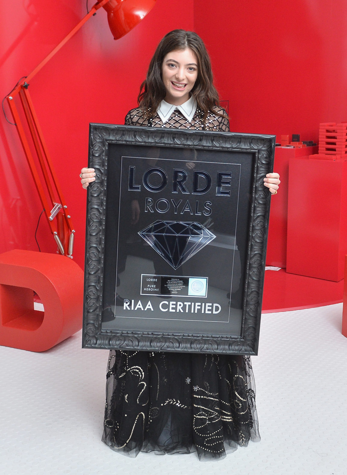 Lorde Receives RIAA Diamond Certification at Republic Records’ Pre ...