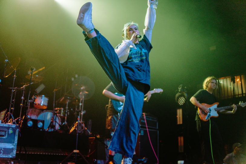 Rising Singer Benee Steals the Show During Limited Run on Conan Gray’s ...