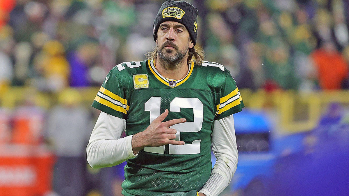 Aaron Rodgers Agrees to Record-Breaking 4-Year, $200 Million Extension ...
